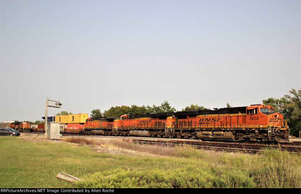 BNSF 6658